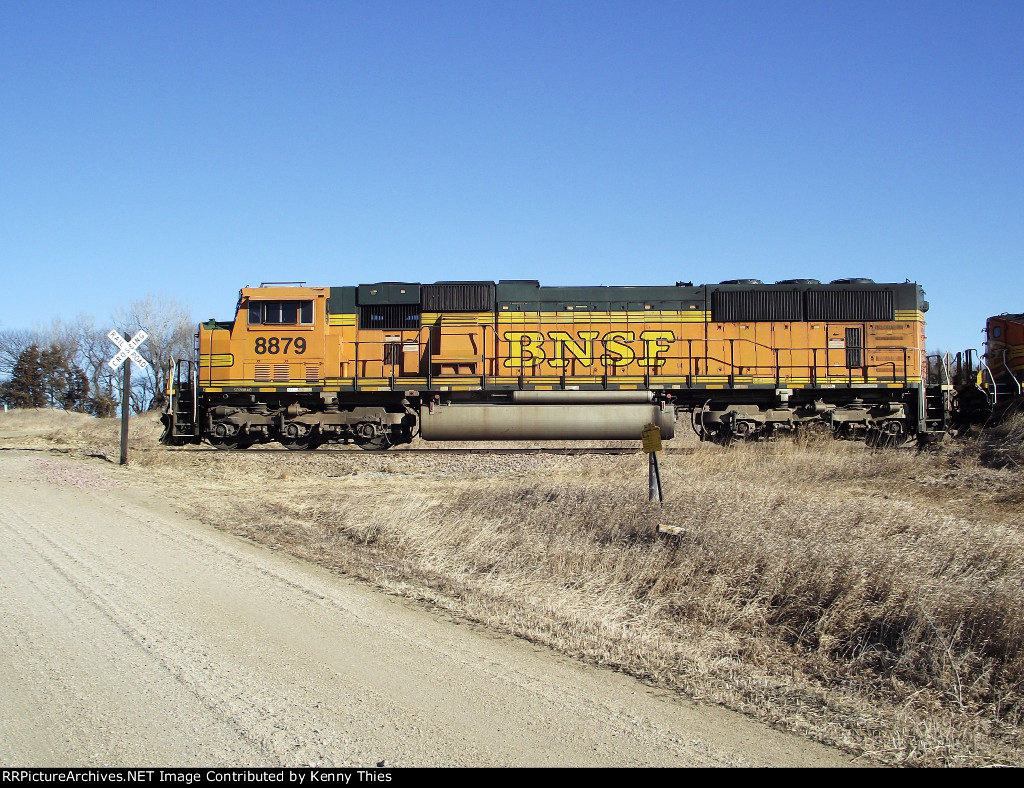 BNSF 8879